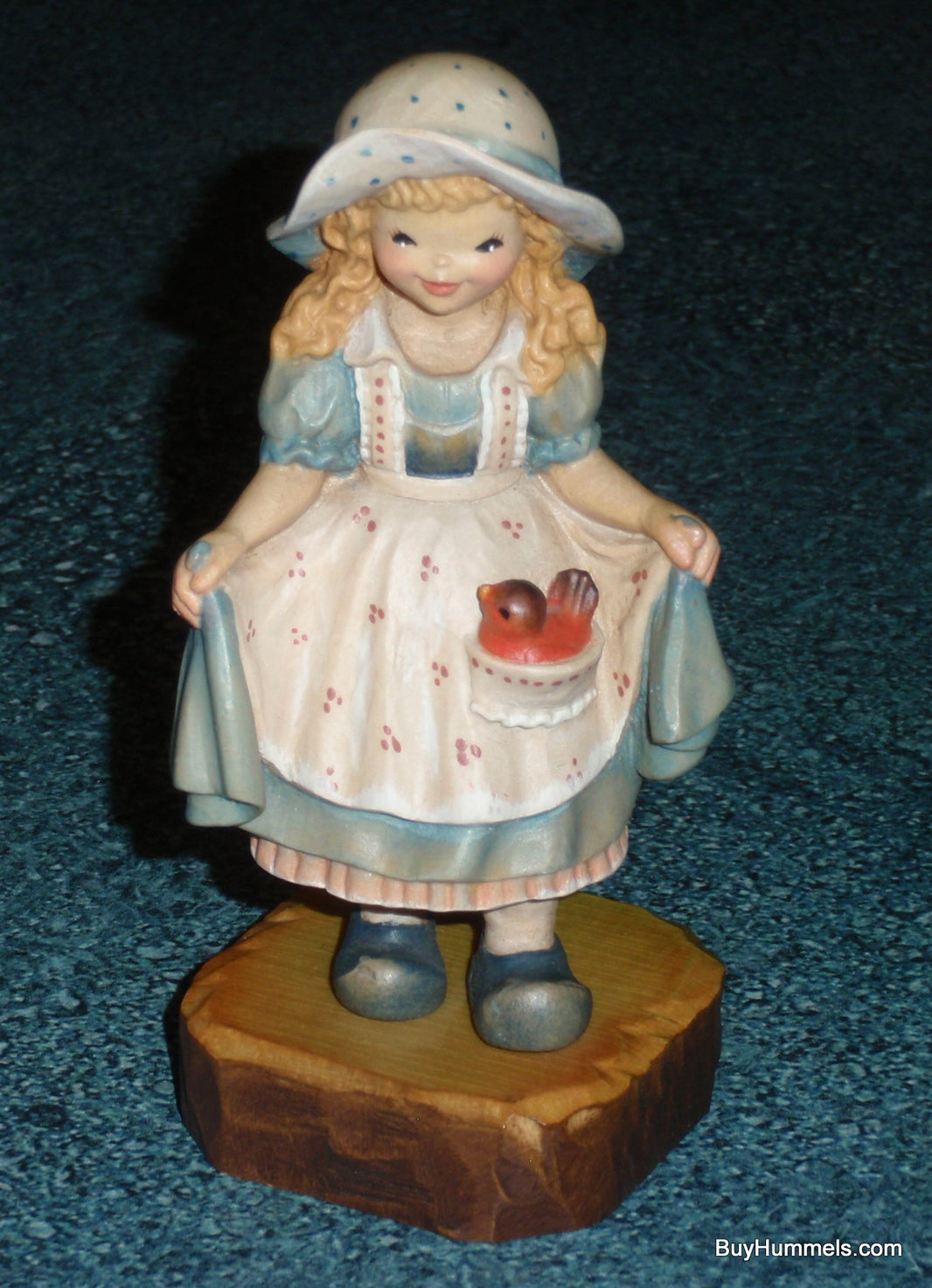 Anri Hand Carved Wood Figurines – HummelsAndMore