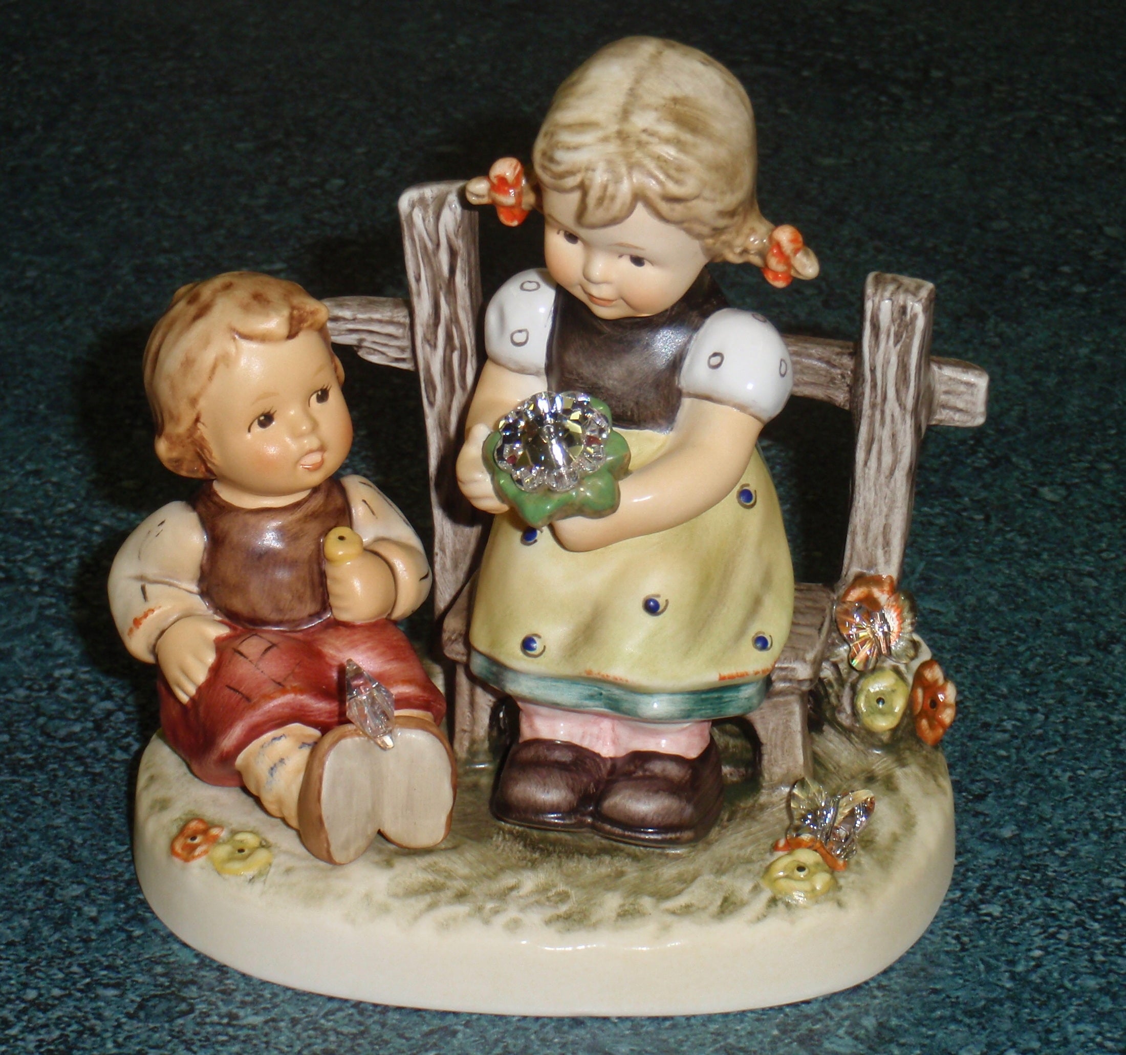 "Butterfly Wishes" Goebel Hummel Figurine #2284 TMK8 - LIMITED EDITION ...